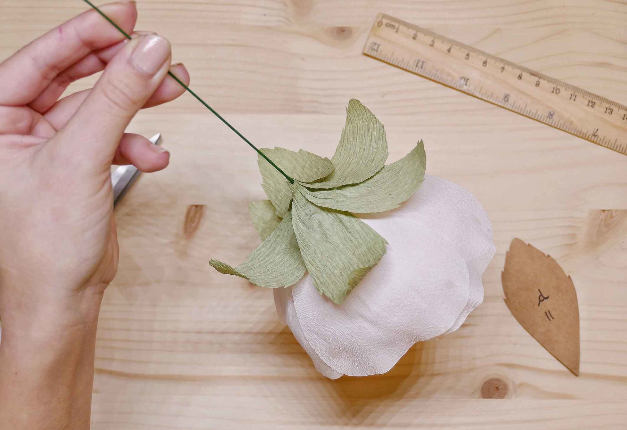 Comment faire des fleurs en papier crépon : notre tuto DIY exclusif