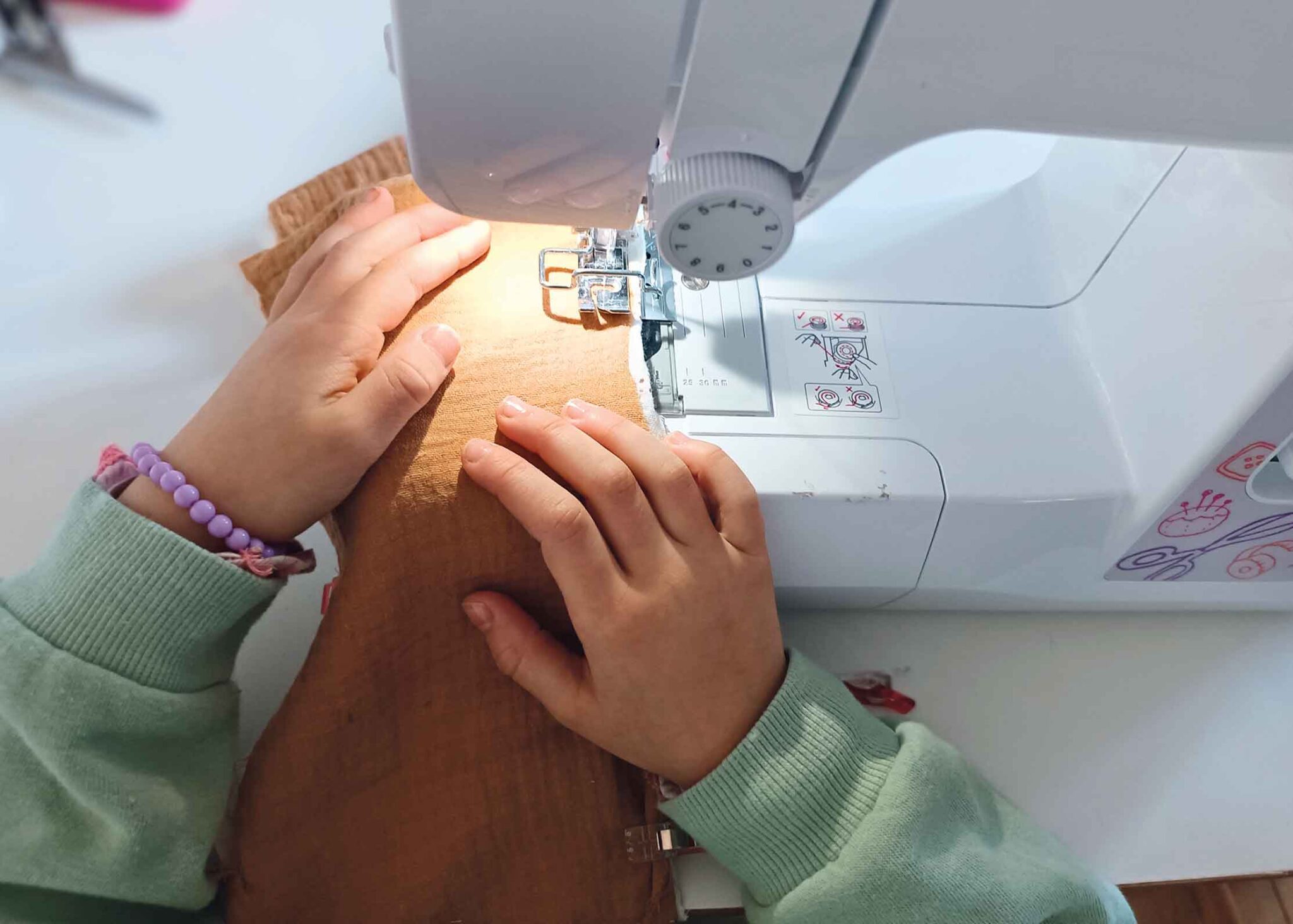 Apprendre la couture aux enfants : les réponses à toutes vos questions