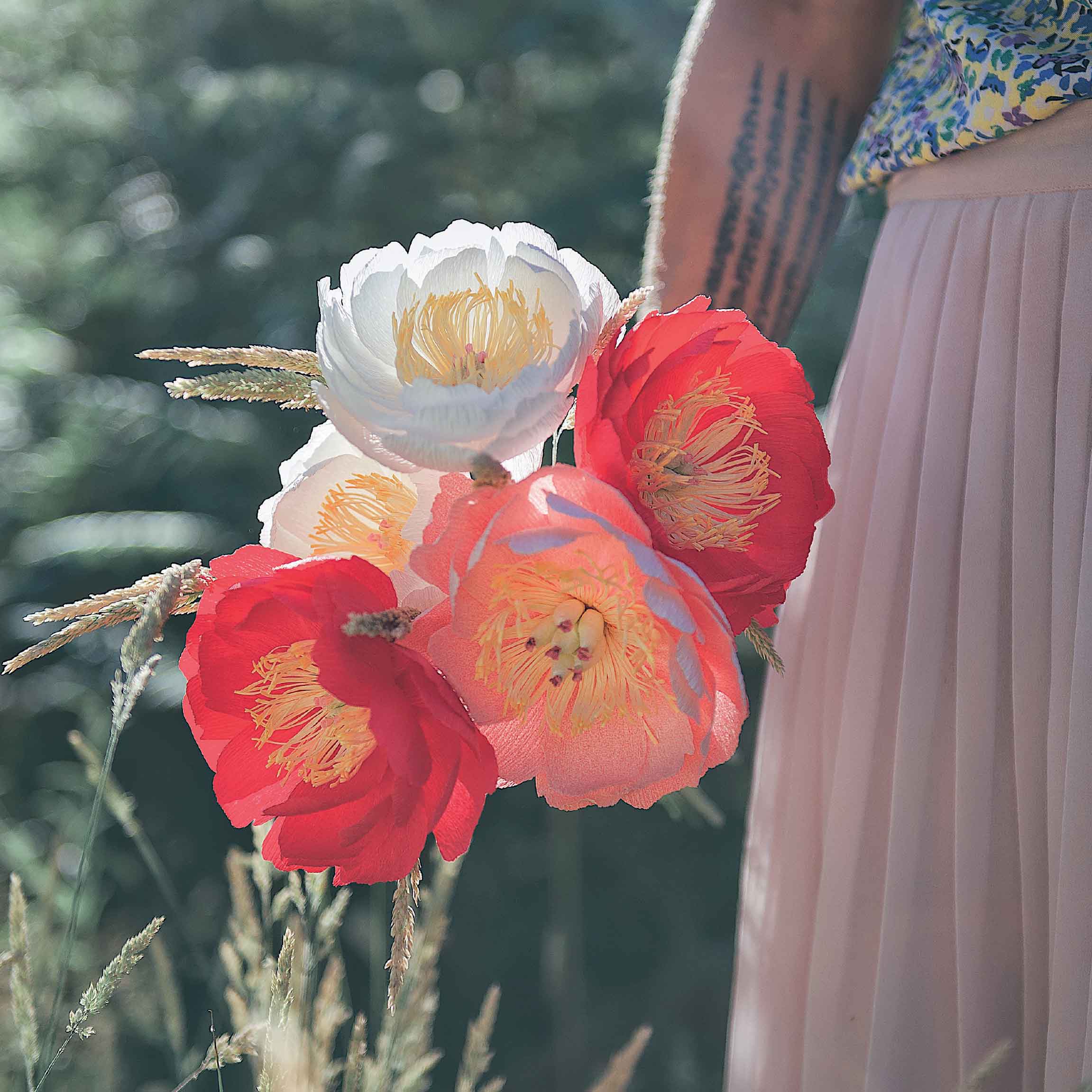 Comment faire des fleurs en papier crépon : notre tuto DIY exclusif